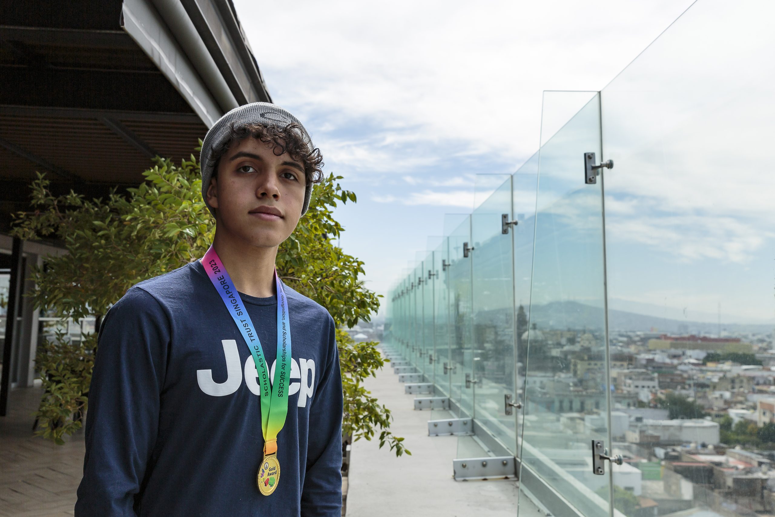 Estudiante del SEMS vuelve a ganar medalla internacional en Matemáticas ...