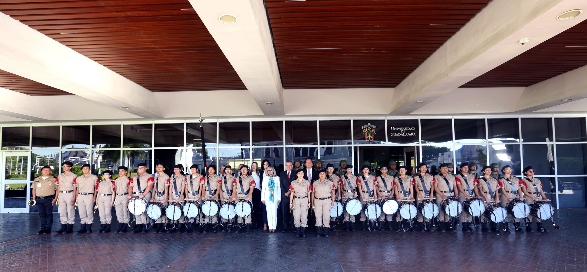 Conmemora UdeG 84 años del Día de la Bandera - Gaceta UDG